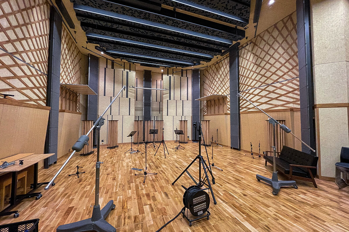 FACILITIES - Yamauchi Lab, Dept. Acoustic Design